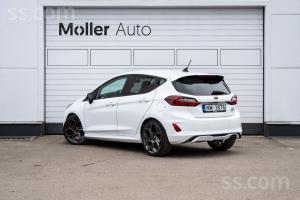 White Ford Fiesta 2023 in Riga, with an engine capacity of 1.50 L and mileage of 75 thousand km for 19950 €, photo 5 on AUTOMOTO.COM.LV