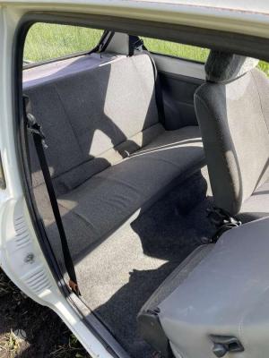 White Ford Fiesta 1986 in Silute, with an engine capacity of 1.60 L and mileage of 243 thousand km for 1490 €, photo 9 on AUTOMOTO.COM.LV
