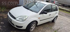 White Ford Fiesta 2003 in Riga, with an engine capacity of 1.30 L and mileage of 150 thousand km for 950 €, photo 6 on AUTOMOTO.COM.LV