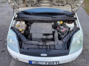 Balts Ford Fiesta 2004 Rīga, ar dzinēja tilpumu 1.30 L un nobraukumu 250 tūkst. km par 550 €, foto 9 vietnē AUTOMOTO.COM.LV