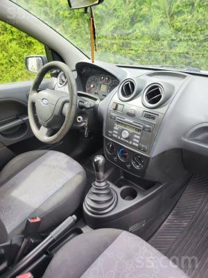 Balts Ford Fiesta 2007 Rīga, ar dzinēja tilpumu 1.30 L un nobraukumu 184 tūkst. km par 1750 €, foto 7 vietnē AUTOMOTO.COM.LV