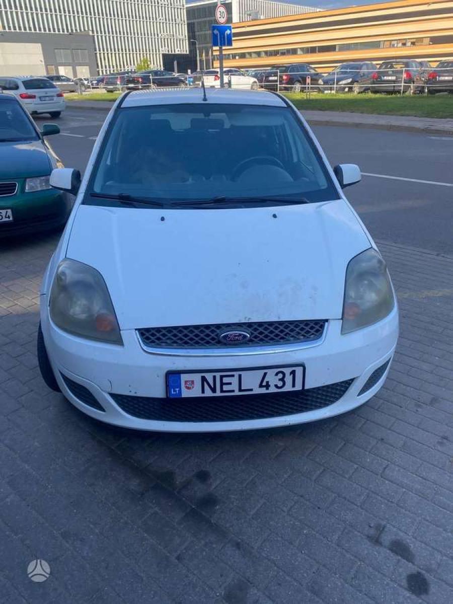 Balts Ford Fiesta 2007 Viļņa, ar dzinēja tilpumu 1.40 L un nobraukumu 323 tūkst. km par 550 €, foto 1 vietnē AUTOMOTO.COM.LV