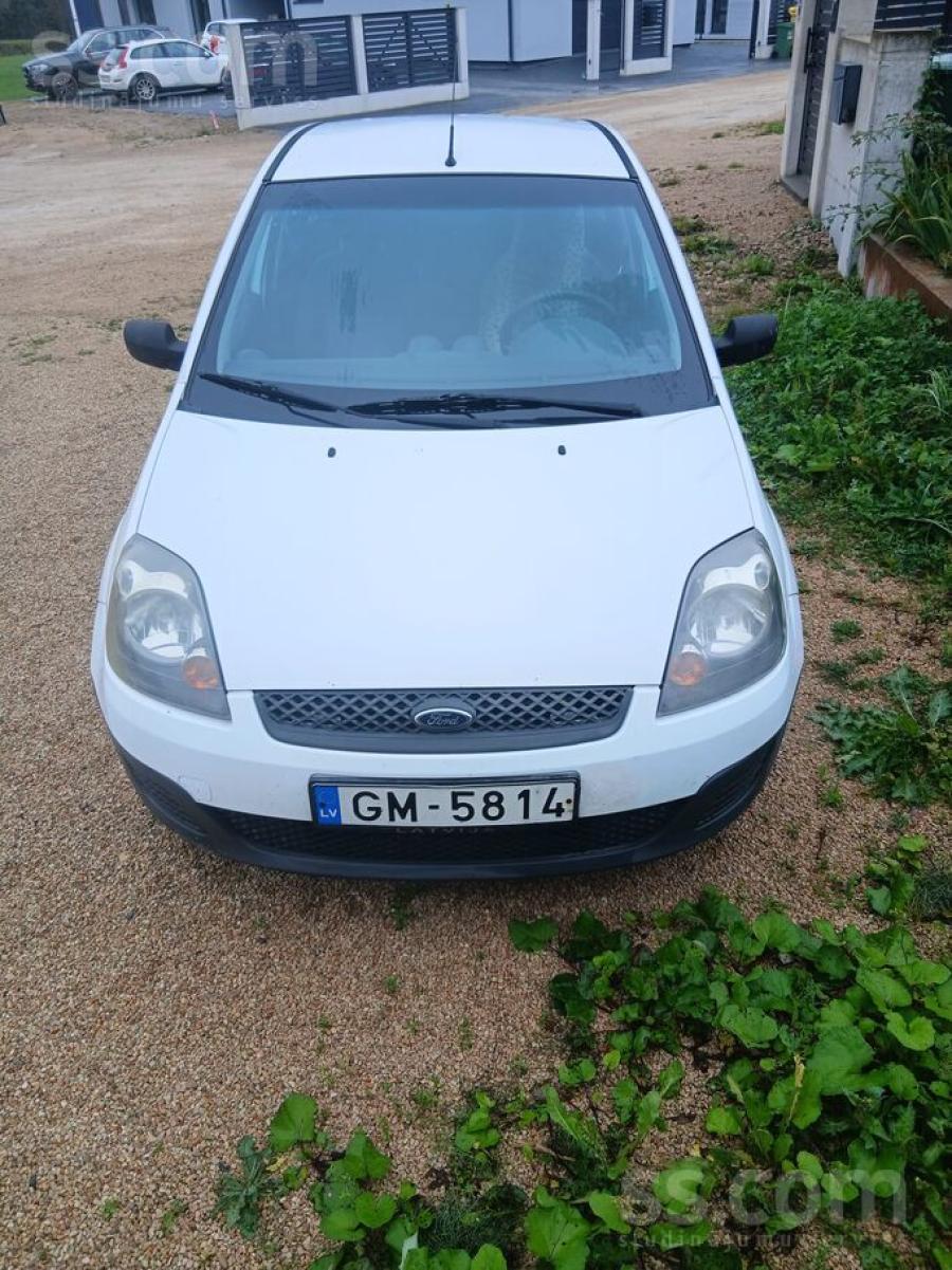 Balts Ford Fiesta 2007 Rīga, ar dzinēja tilpumu 1.30 L un nobraukumu 191 tūkst. km par 1300 €, foto 4 vietnē AUTOMOTO.COM.LV