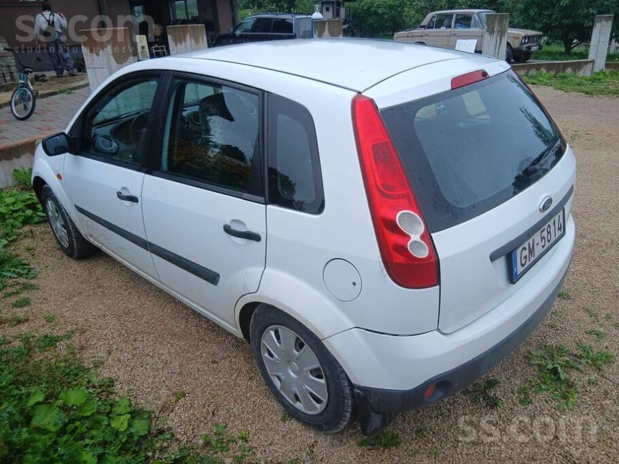Balts Ford Fiesta 2007 Rīga, ar dzinēja tilpumu 1.30 L un nobraukumu 191 tūkst. km par 1300 €, foto 5 vietnē AUTOMOTO.COM.LV