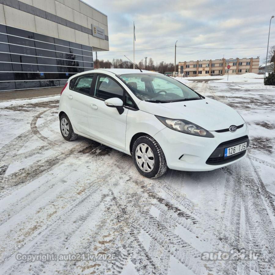 Balts Ford Fiesta 2009 Tartu, ar dzinēja tilpumu 1.60 L un nobraukumu 267 tūkst. km par 2200 €, foto 3 vietnē AUTOMOTO.COM.LV