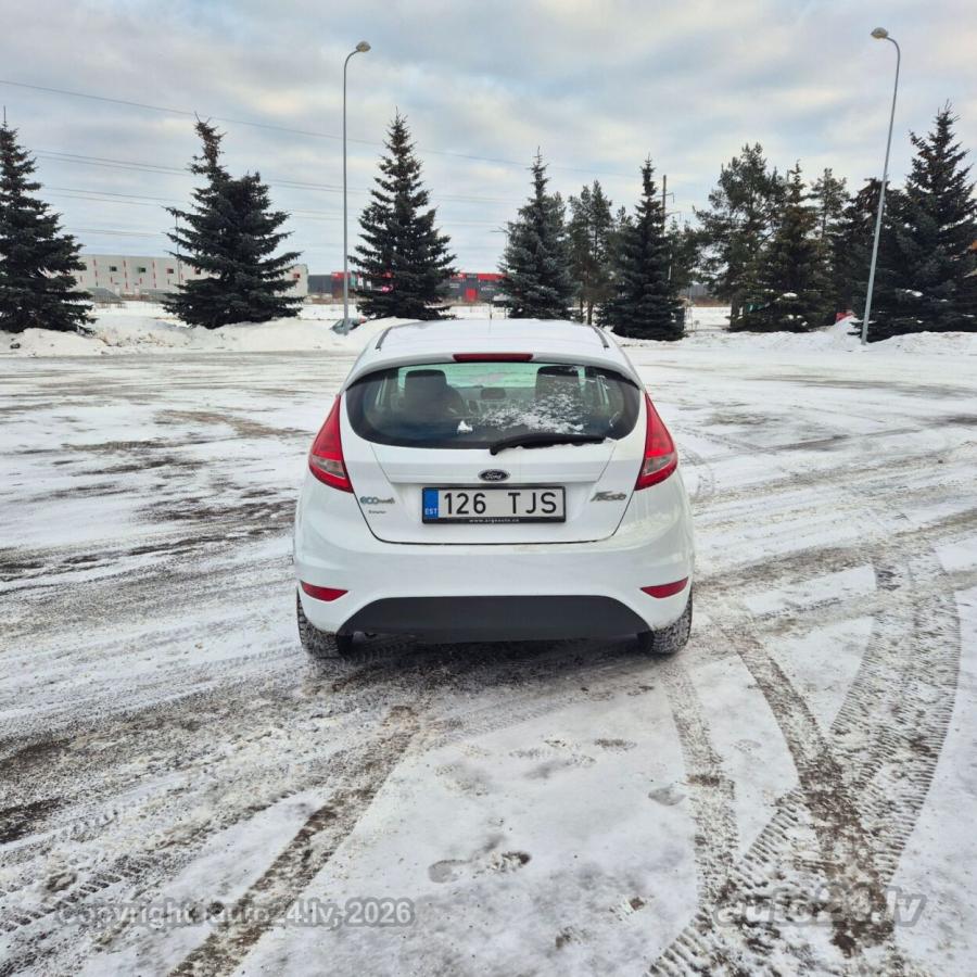 Balts Ford Fiesta 2009 Tartu, ar dzinēja tilpumu 1.60 L un nobraukumu 267 tūkst. km par 2200 €, foto 5 vietnē AUTOMOTO.COM.LV