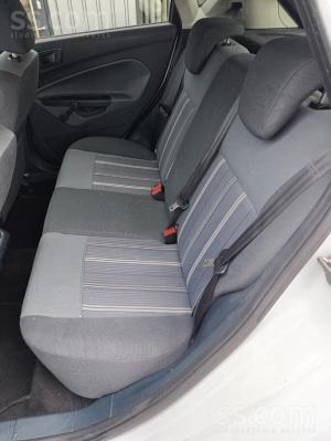 Balts Ford Fiesta 2009 Valmiera, ar dzinēja tilpumu 1.40 L un nobraukumu 283 tūkst. km par 3450 €, foto 9 vietnē AUTOMOTO.COM.LV