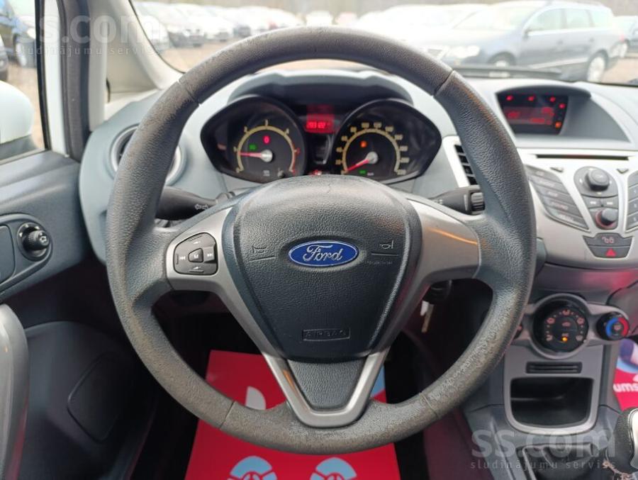 Balts Ford Fiesta 2009 Valmiera, ar dzinēja tilpumu 1.40 L un nobraukumu 283 tūkst. km par 3450 €, foto 15 vietnē AUTOMOTO.COM.LV