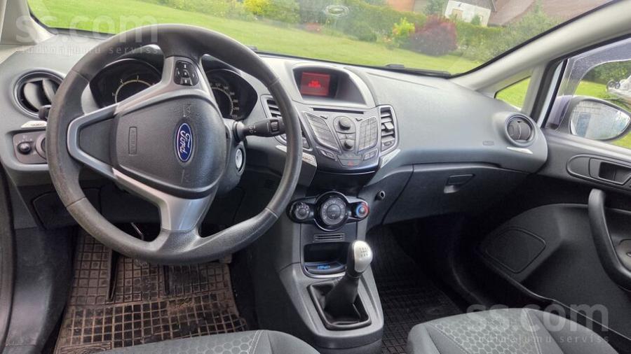 Balts Ford Fiesta 2009 Tukums, ar dzinēja tilpumu 1.40 L un nobraukumu 239 tūkst. km par 900 €, foto 10 vietnē AUTOMOTO.COM.LV