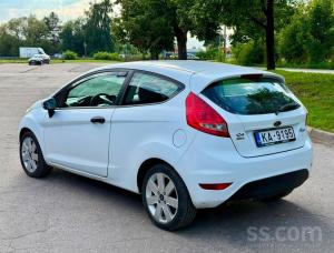 Balts Ford Fiesta 2009 Rīga, ar dzinēja tilpumu 1.30 L un nobraukumu 239 tūkst. km par 1490 €, foto 5 vietnē AUTOMOTO.COM.LV