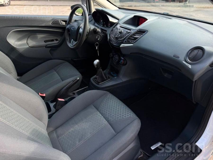 Balts Ford Fiesta 2009 Rīga, ar dzinēja tilpumu 1.30 L un nobraukumu 239 tūkst. km par 1490 €, foto 7 vietnē AUTOMOTO.COM.LV