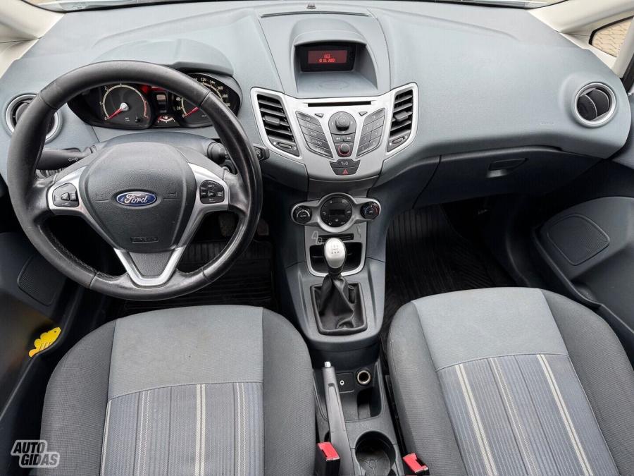 Balts Ford Fiesta 2010 Kauņa, ar dzinēja tilpumu 1.20 L un nobraukumu 200 tūkst. km par 2500 €, foto 14 vietnē AUTOMOTO.COM.LV