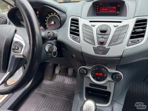 Balts Ford Fiesta 2010 Kauņa, ar dzinēja tilpumu 1.20 L un nobraukumu 200 tūkst. km par 2500 €, foto 21 vietnē AUTOMOTO.COM.LV