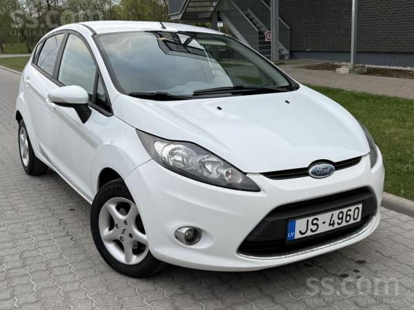 White Ford Fiesta 2010 in Dobele, with an engine capacity of 1.40 L and mileage of 197 thousand km for 1850 €, photo 1 on AUTOMOTO.COM.LV