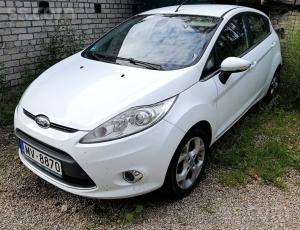 Balts Ford Fiesta 2010 Rīga, ar dzinēja tilpumu 1.60 L un nobraukumu 223 tūkst. km par 2500 €, foto 3 vietnē AUTOMOTO.COM.LV