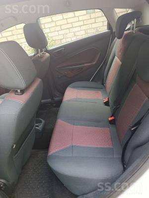 Balts Ford Fiesta 2010 Rīga, ar dzinēja tilpumu 1.60 L un nobraukumu 223 tūkst. km par 2500 €, foto 7 vietnē AUTOMOTO.COM.LV