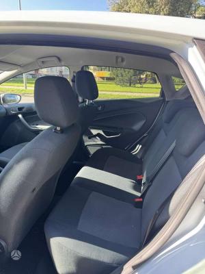 Balts Ford Fiesta 2010 Klaipėda, ar dzinēja tilpumu 1.40 L un nobraukumu 219 tūkst. km par 1050 €, foto 9 vietnē AUTOMOTO.COM.LV