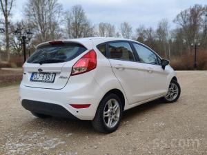 White Ford Fiesta 2011 in Preili, with an engine capacity of 1.40 L and mileage of 174 thousand km for 3500 €, photo 4 on AUTOMOTO.COM.LV