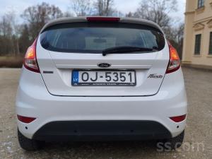 White Ford Fiesta 2011 in Preili, with an engine capacity of 1.40 L and mileage of 174 thousand km for 3500 €, photo 6 on AUTOMOTO.COM.LV
