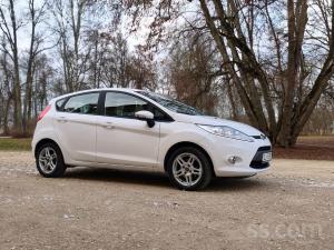 White Ford Fiesta 2011 in Preili, with an engine capacity of 1.40 L and mileage of 174 thousand km for 3500 €, photo 11 on AUTOMOTO.COM.LV