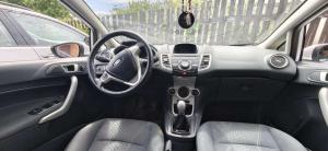Balts Ford Fiesta 2011 Viļņa, ar dzinēja tilpumu 1.40 L un nobraukumu 250 tūkst. km par 1300 €, foto  vietnē AUTOMOTO.COM.LV