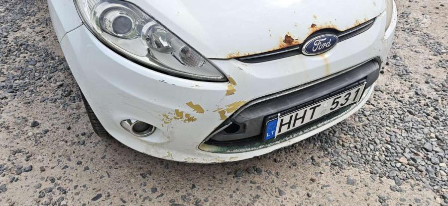 Balts Ford Fiesta 2011 Viļņa, ar dzinēja tilpumu 1.40 L un nobraukumu 250 tūkst. km par 1300 €, foto 8 vietnē AUTOMOTO.COM.LV