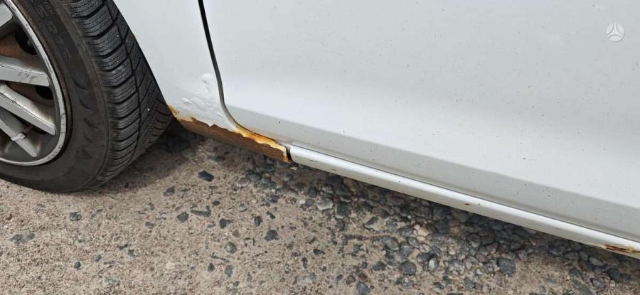 Balts Ford Fiesta 2011 Viļņa, ar dzinēja tilpumu 1.40 L un nobraukumu 250 tūkst. km par 1300 €, foto 14 vietnē AUTOMOTO.COM.LV