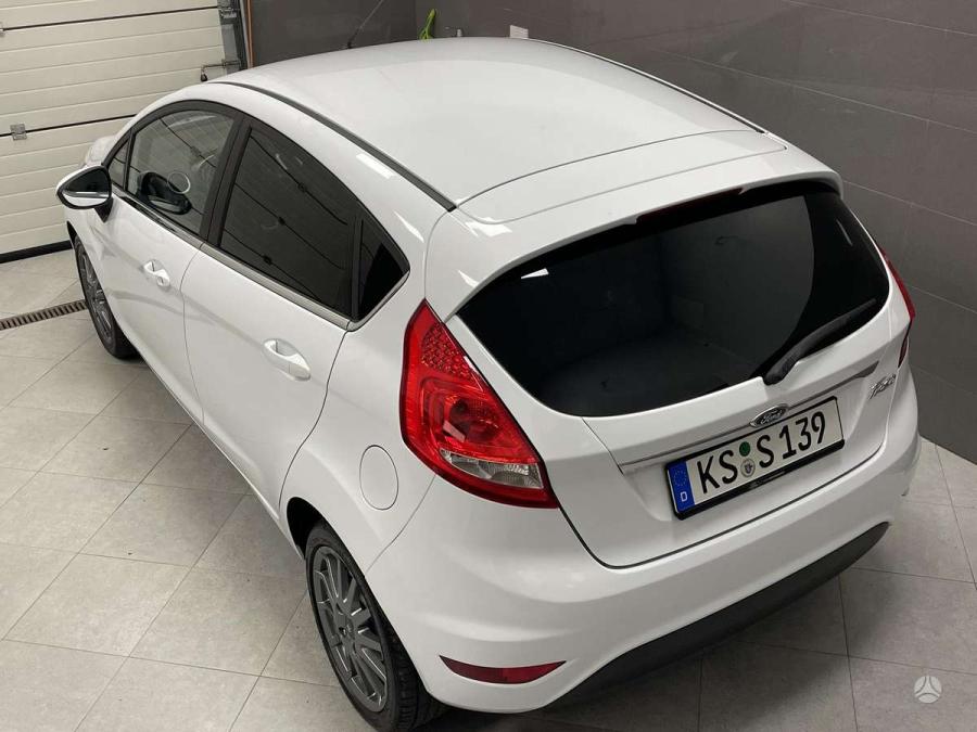 Balts Ford Fiesta 2011 Marijampole, ar dzinēja tilpumu 1.40 L un nobraukumu 191 tūkst. km par 3750 €, foto 11 vietnē AUTOMOTO.COM.LV