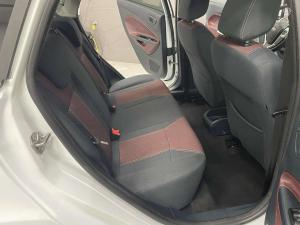 Balts Ford Fiesta 2011 Marijampole, ar dzinēja tilpumu 1.40 L un nobraukumu 191 tūkst. km par 3750 €, foto 18 vietnē AUTOMOTO.COM.LV
