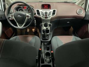 Balts Ford Fiesta 2011 Marijampole, ar dzinēja tilpumu 1.40 L un nobraukumu 191 tūkst. km par 3750 €, foto 20 vietnē AUTOMOTO.COM.LV