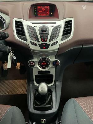 Balts Ford Fiesta 2011 Marijampole, ar dzinēja tilpumu 1.40 L un nobraukumu 191 tūkst. km par 3750 €, foto 23 vietnē AUTOMOTO.COM.LV