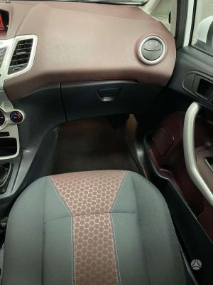 Balts Ford Fiesta 2011 Marijampole, ar dzinēja tilpumu 1.40 L un nobraukumu 191 tūkst. km par 3750 €, foto 27 vietnē AUTOMOTO.COM.LV