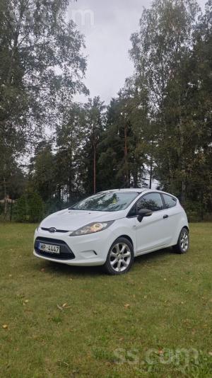 White Ford Fiesta 2011 in Riga, with an engine capacity of 1.40 L and mileage of 193 thousand km for 2000 €, photo  on AUTOMOTO.COM.LV