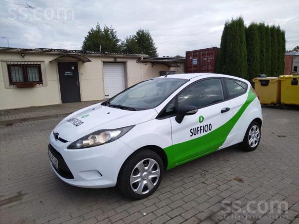 White Ford Fiesta 2011 in Riga, with an engine capacity of 1.40 L and mileage of 192 thousand km for 2700 €, photo 4 on AUTOMOTO.COM.LV