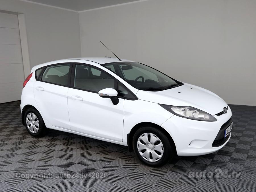 Balts Ford Fiesta 2012 Tallina, ar dzinēja tilpumu 1.20 L un nobraukumu 149 tūkst. km par 2299 €, foto 1 vietnē AUTOMOTO.COM.LV