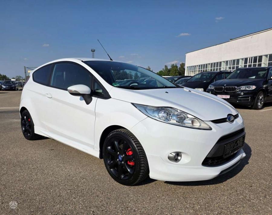 White Ford Fiesta 2012 in Marijampole, with an engine capacity of 1.56 L and mileage of 234 thousand km for 3490 €, photo 6 on AUTOMOTO.COM.LV