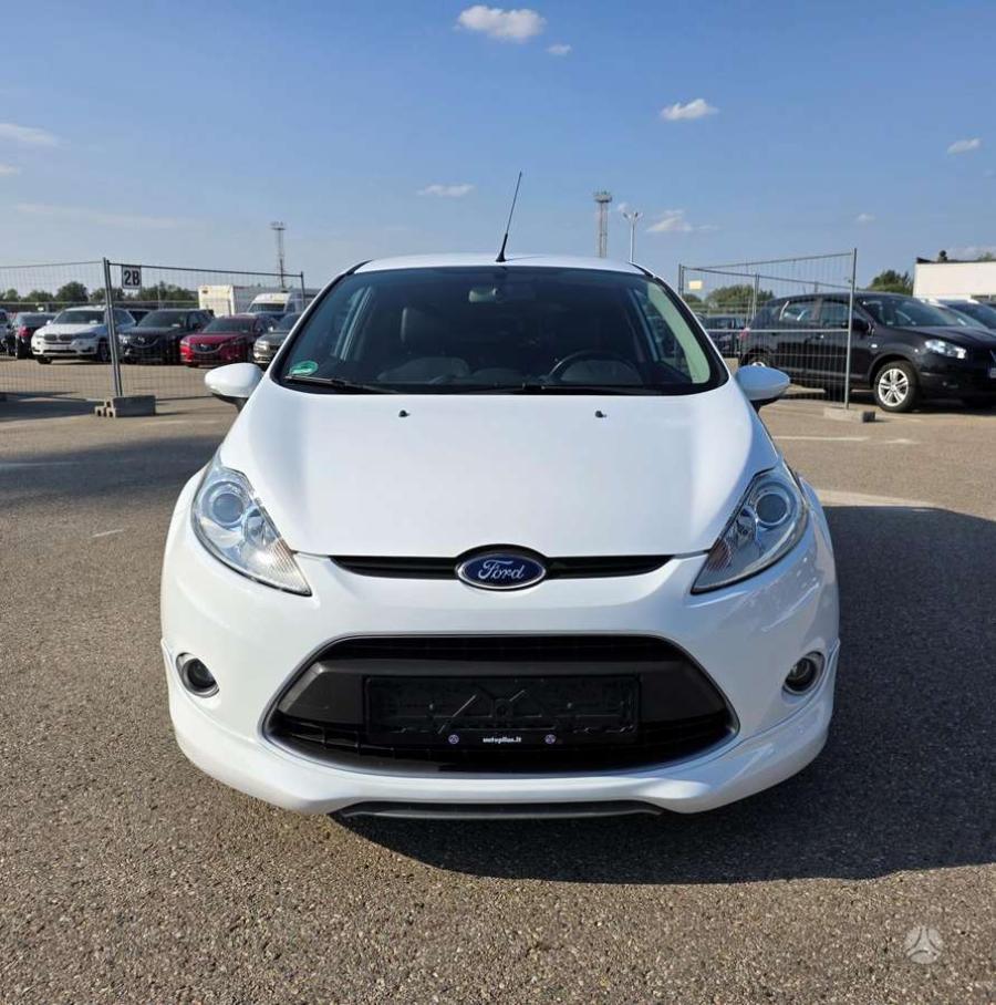 White Ford Fiesta 2012 in Marijampole, with an engine capacity of 1.56 L and mileage of 234 thousand km for 3490 €, photo 7 on AUTOMOTO.COM.LV