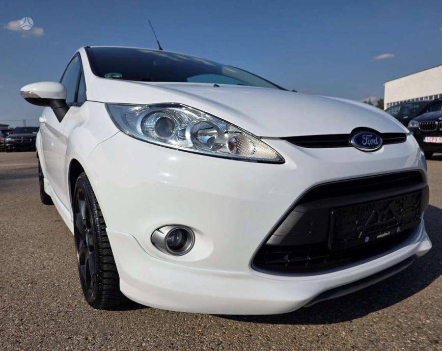White Ford Fiesta 2012 in Marijampole, with an engine capacity of 1.56 L and mileage of 234 thousand km for 3490 €, photo 9 on AUTOMOTO.COM.LV