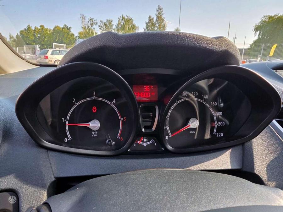White Ford Fiesta 2012 in Marijampole, with an engine capacity of 1.56 L and mileage of 234 thousand km for 3490 €, photo 22 on AUTOMOTO.COM.LV