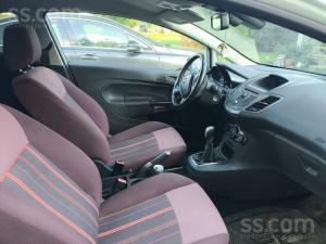 Balts Ford Fiesta 2013 Jēkabpils, ar dzinēja tilpumu 1.50 L un nobraukumu 350 tūkst. km par 1523 €, foto 5 vietnē AUTOMOTO.COM.LV