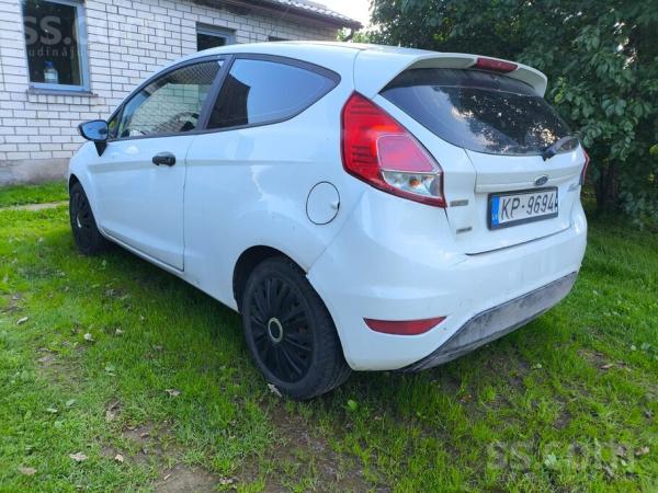 Balts Ford Fiesta 2013 Jēkabpils, ar dzinēja tilpumu 1.50 L un nobraukumu 350 tūkst. km par 1523 €, foto 6 vietnē AUTOMOTO.COM.LV