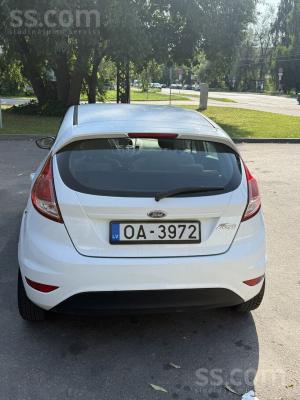 Balts Ford Fiesta 2014 Rīga, ar dzinēja tilpumu 1.40 L un nobraukumu 291 tūkst. km par 2790 €, foto 3 vietnē AUTOMOTO.COM.LV