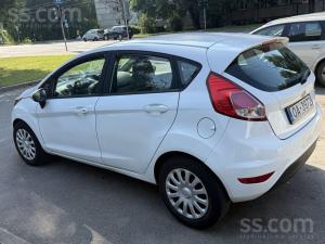 Balts Ford Fiesta 2014 Rīga, ar dzinēja tilpumu 1.40 L un nobraukumu 291 tūkst. km par 2790 €, foto 7 vietnē AUTOMOTO.COM.LV
