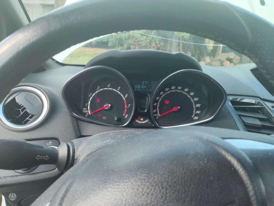 Balts Ford Fiesta 2014 Utena, ar dzinēja tilpumu 1.60 L un nobraukumu 308 tūkst. km par 999 €, foto 3 vietnē AUTOMOTO.COM.LV