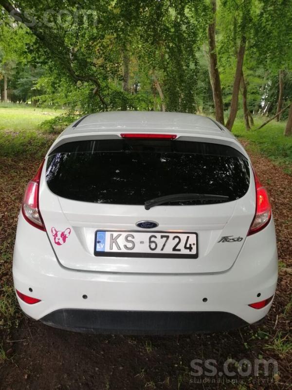 Balts Ford Fiesta 2014 Rīga, ar dzinēja tilpumu 1.50 L un nobraukumu 177 tūkst. km par 3980 €, foto 2 vietnē AUTOMOTO.COM.LV
