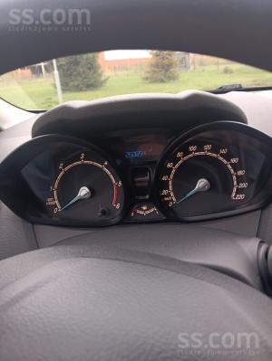 Balts Ford Fiesta 2014 Jelgava, ar dzinēja tilpumu 1.50 L un nobraukumu 261 tūkst. km par 2100 €, foto 6 vietnē AUTOMOTO.COM.LV
