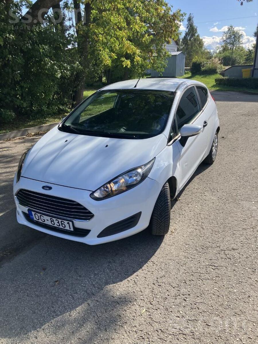 White Ford Fiesta 2015 in Ludza, with an engine capacity of 1.50 L and mileage of 220 thousand km for 3950 €, photo 1 on AUTOMOTO.COM.LV