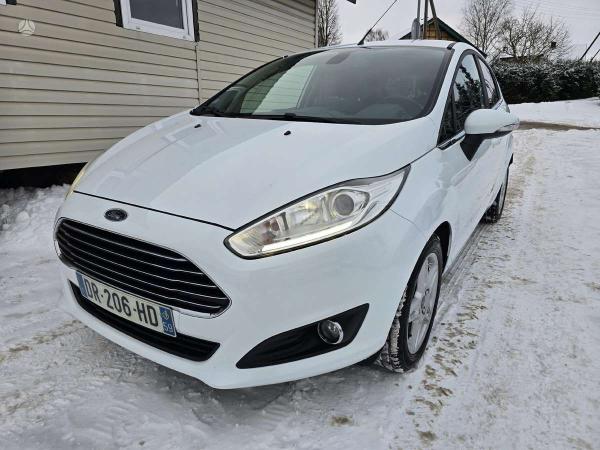 White Ford Fiesta 2015 in Utena, with an engine capacity of 1.00 L and mileage of 123 thousand km for 4100 €, photo 3 on AUTOMOTO.COM.LV