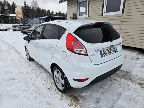 White Ford Fiesta 2015 in Utena, with an engine capacity of 1.00 L and mileage of 123 thousand km for 4100 €, photo 8 on AUTOMOTO.COM.LV