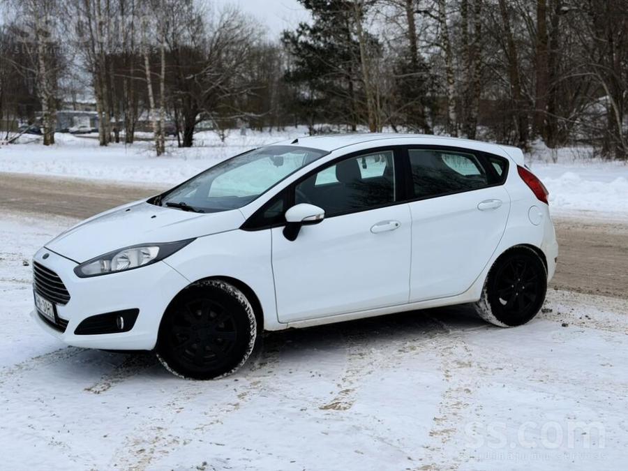 Balts Ford Fiesta 2015 Rīga, ar dzinēja tilpumu 1.50 L un nobraukumu 157 tūkst. km par 4500 €, foto 2 vietnē AUTOMOTO.COM.LV